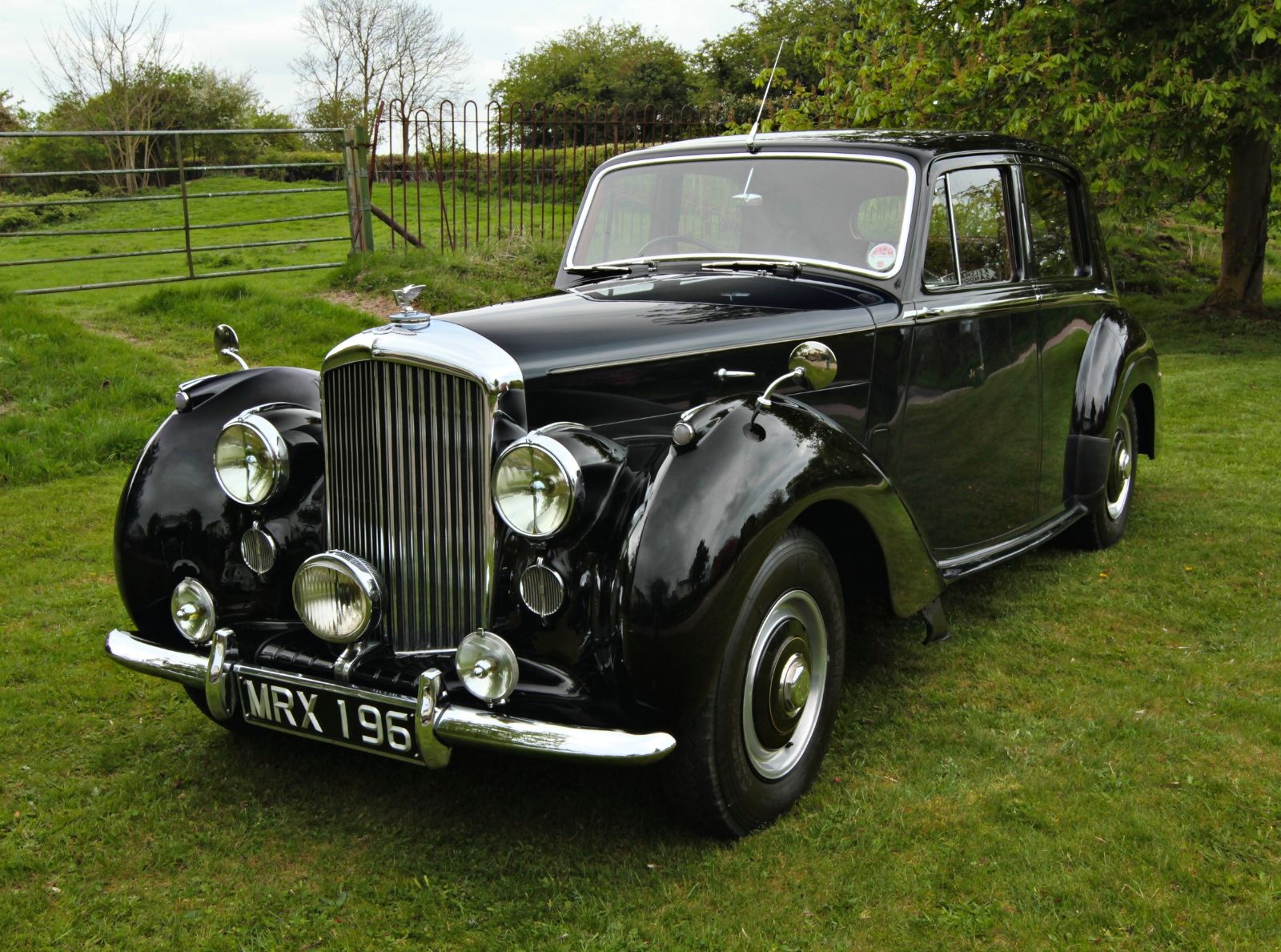 Bonhams Cars : 1954 Bentley R-Type 4½-Litre Saloon Chassis no. B170WH ...