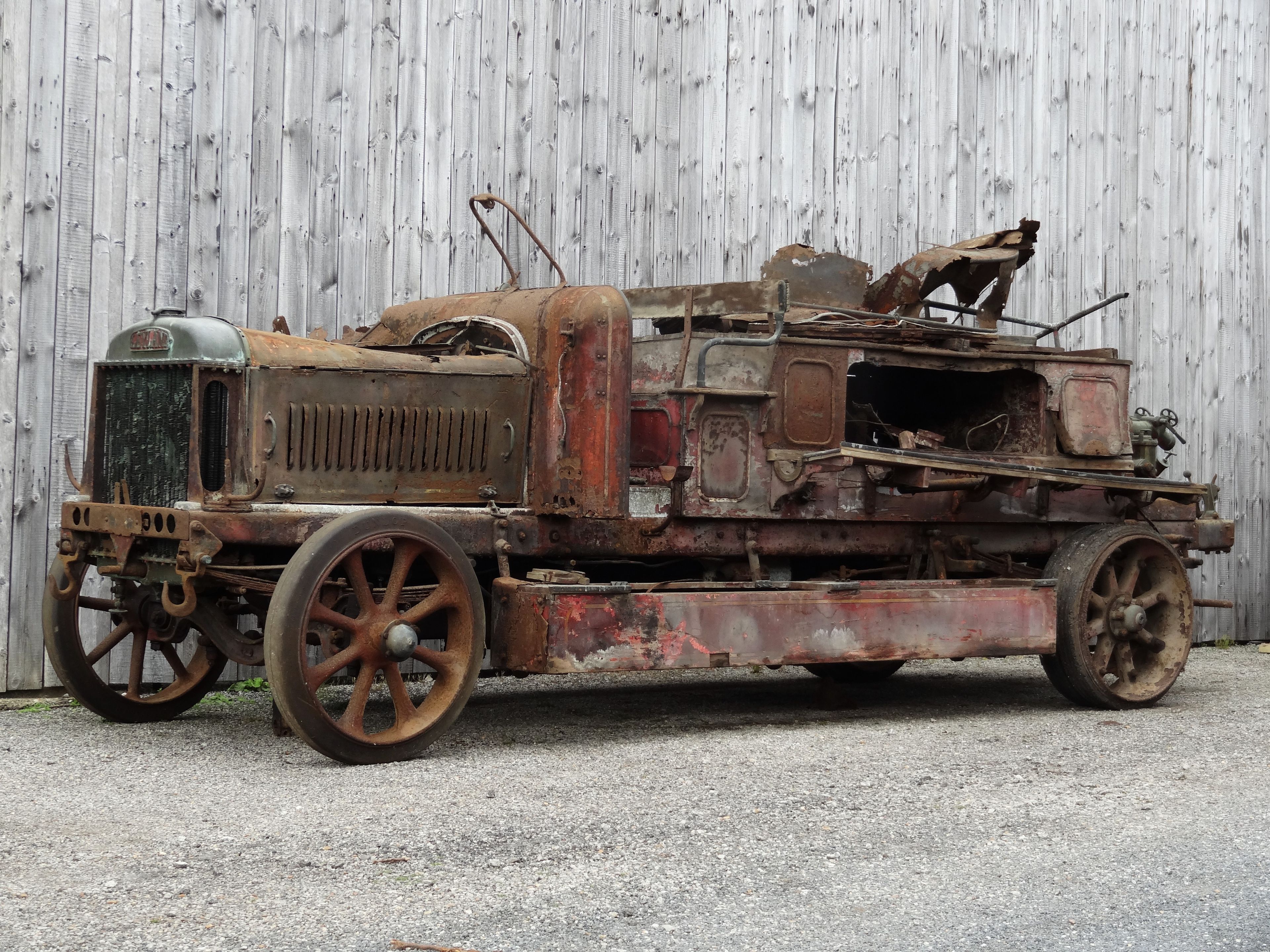 Bonhams Cars : 1917 Leyland DEU4 Fire Engine Chassis no. 3482 Engine no. 5972/54