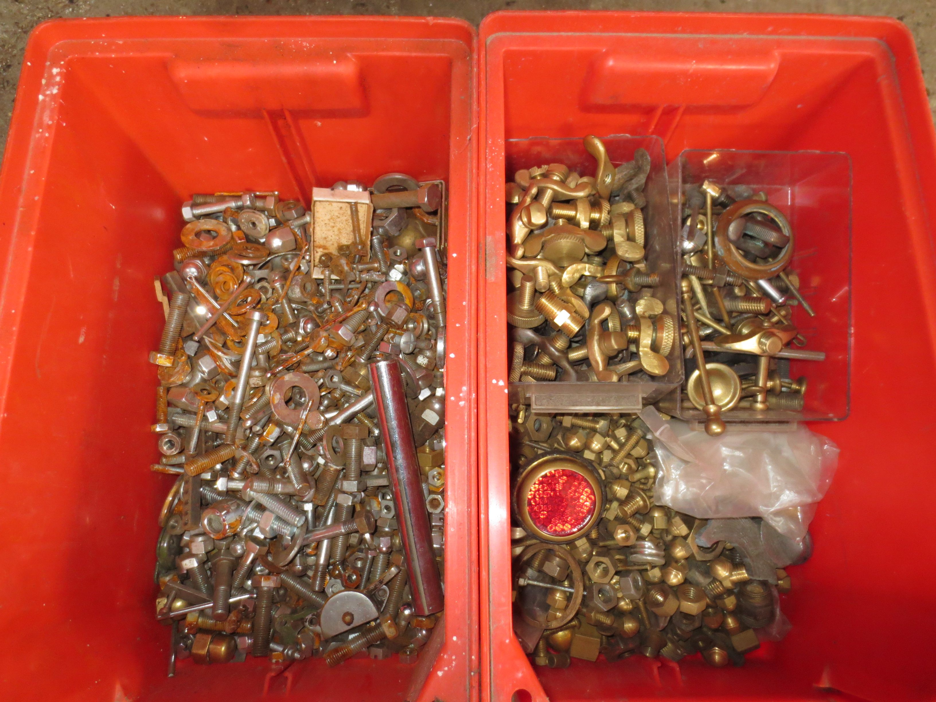 Bonhams Cars : Assorted small spare parts,