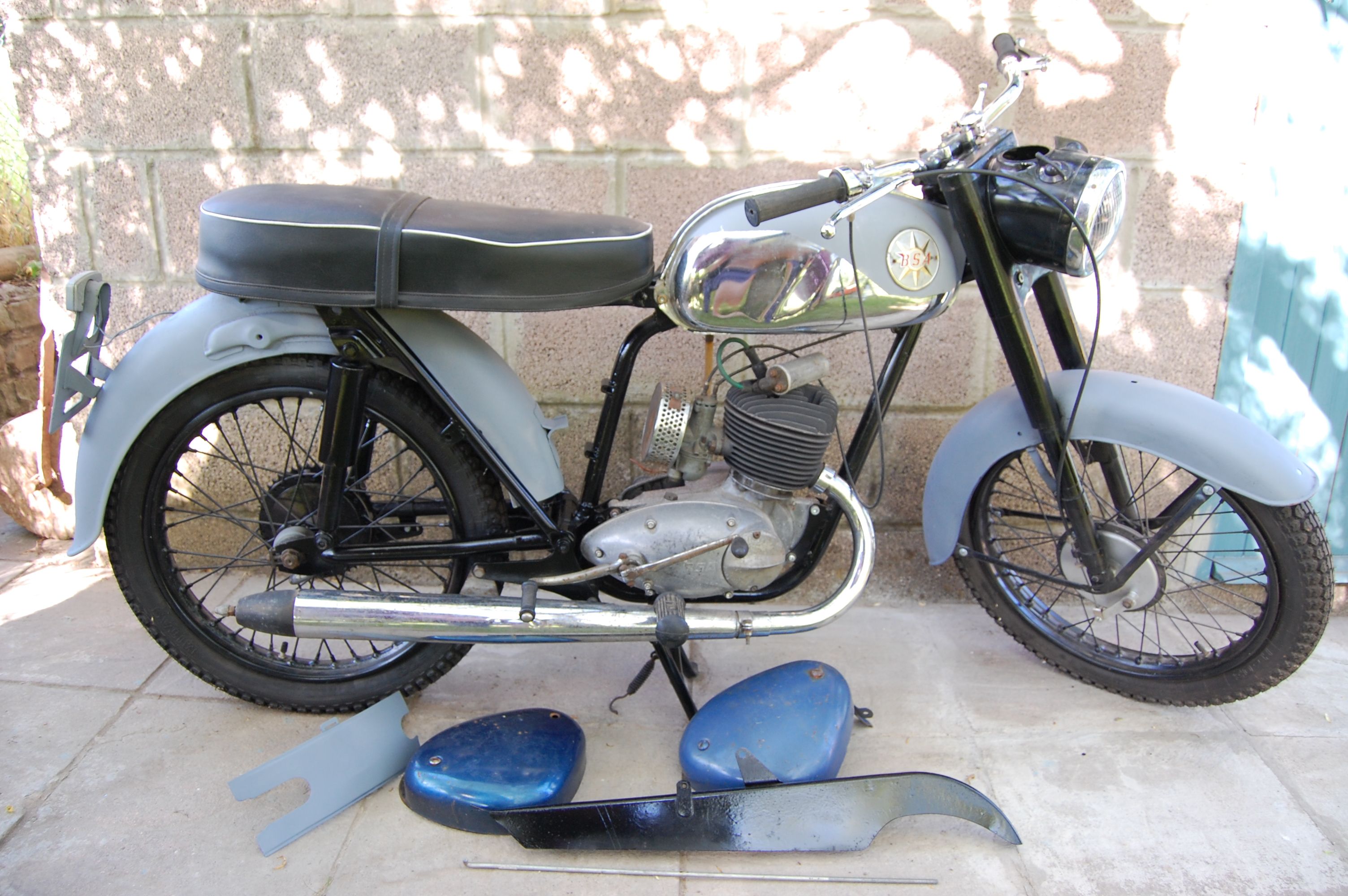 Bonhams Cars : c.1967 BSA 172cc Bantam D10 Project Frame no. F4070 ...