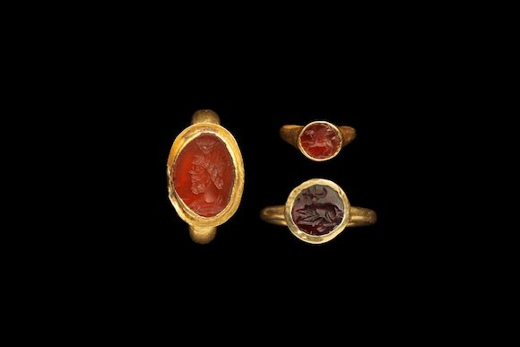 Bonhams : Two Roman gold intaglio rings and a Sasanian gold intaglio ring 3
