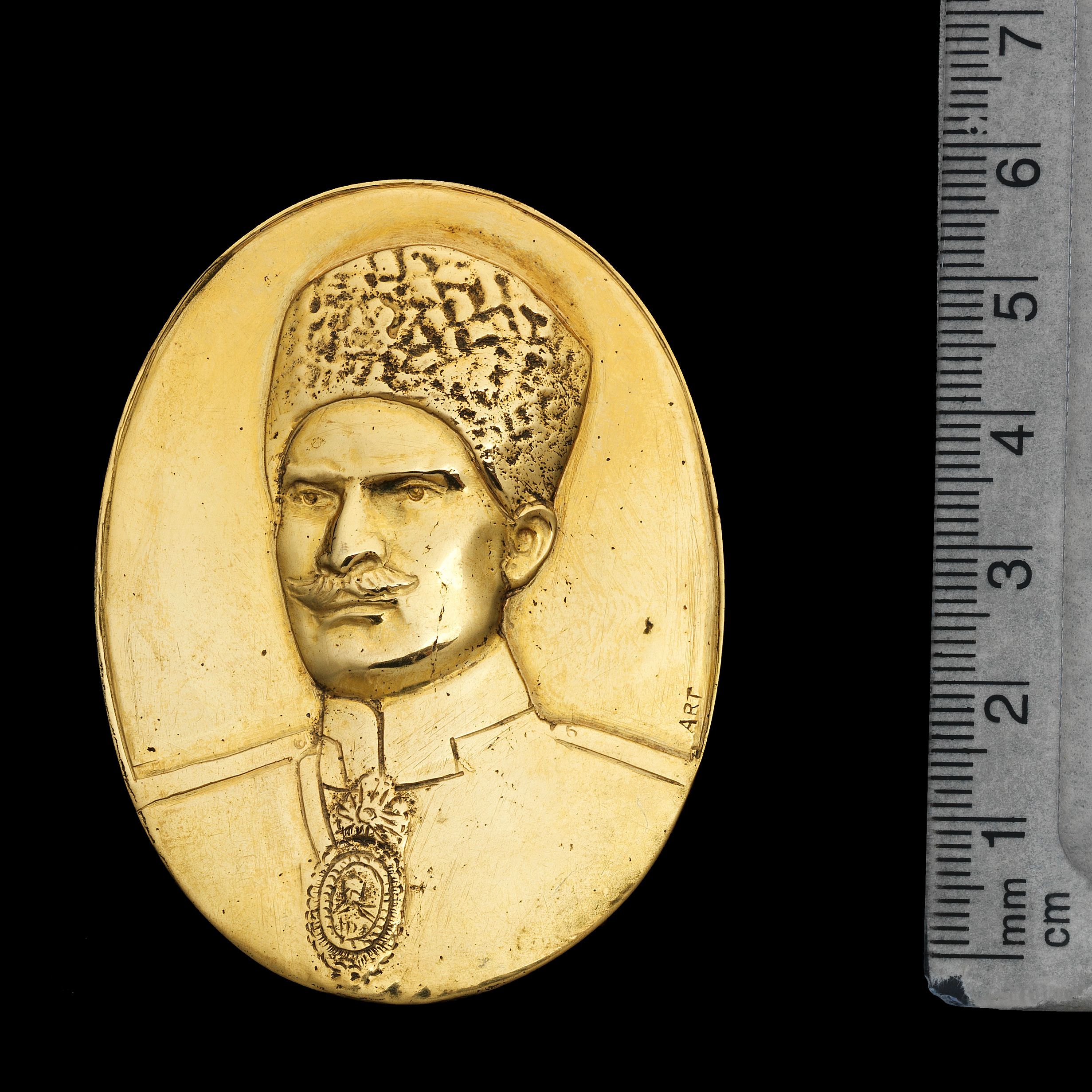 Bonhams : A gold sheet-covered Medallion to commemorate an award ...