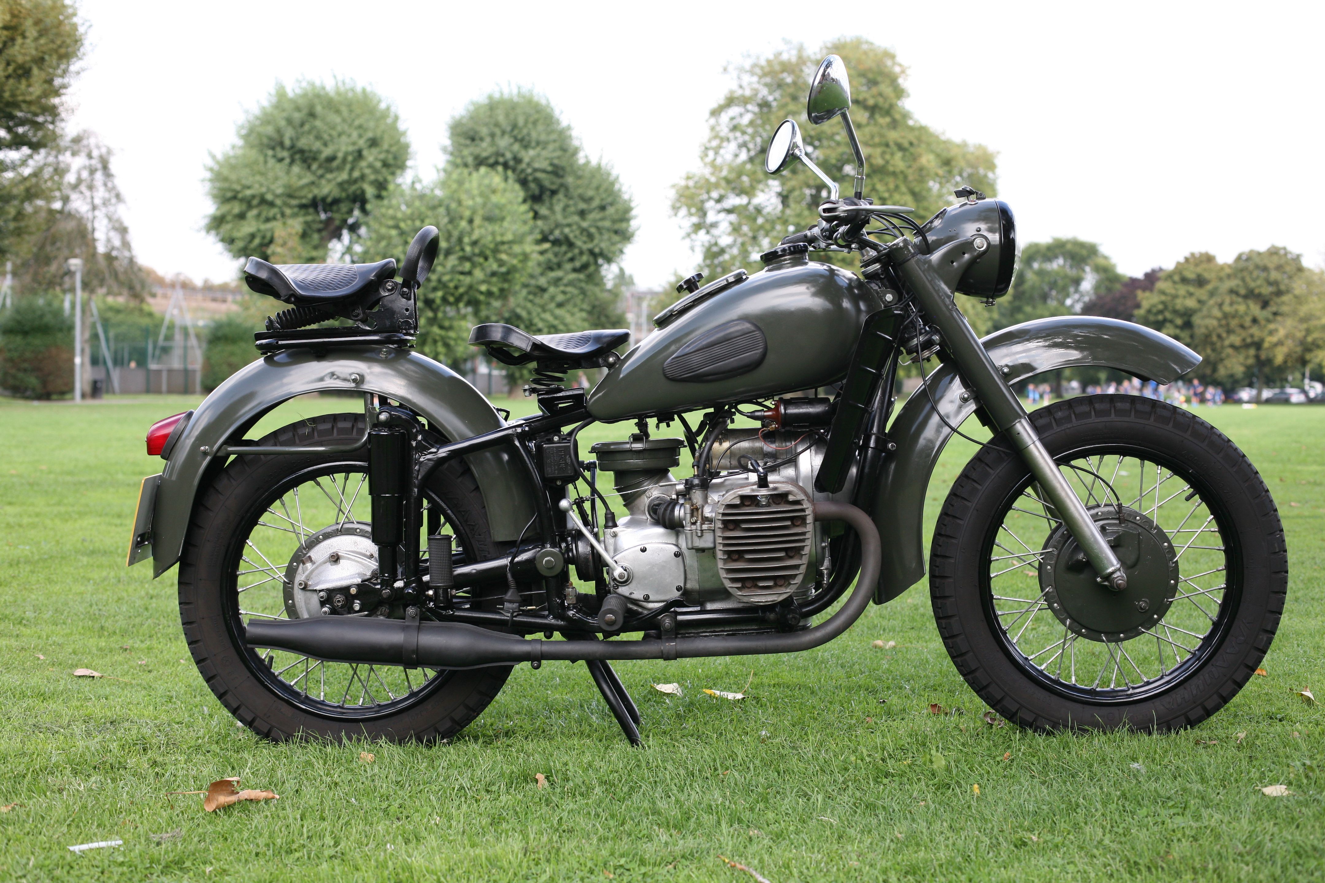 Bonhams Cars : IZH/Chiang-Jing 746cc 'M.72' Frame no. 37799 Engine no. 5445