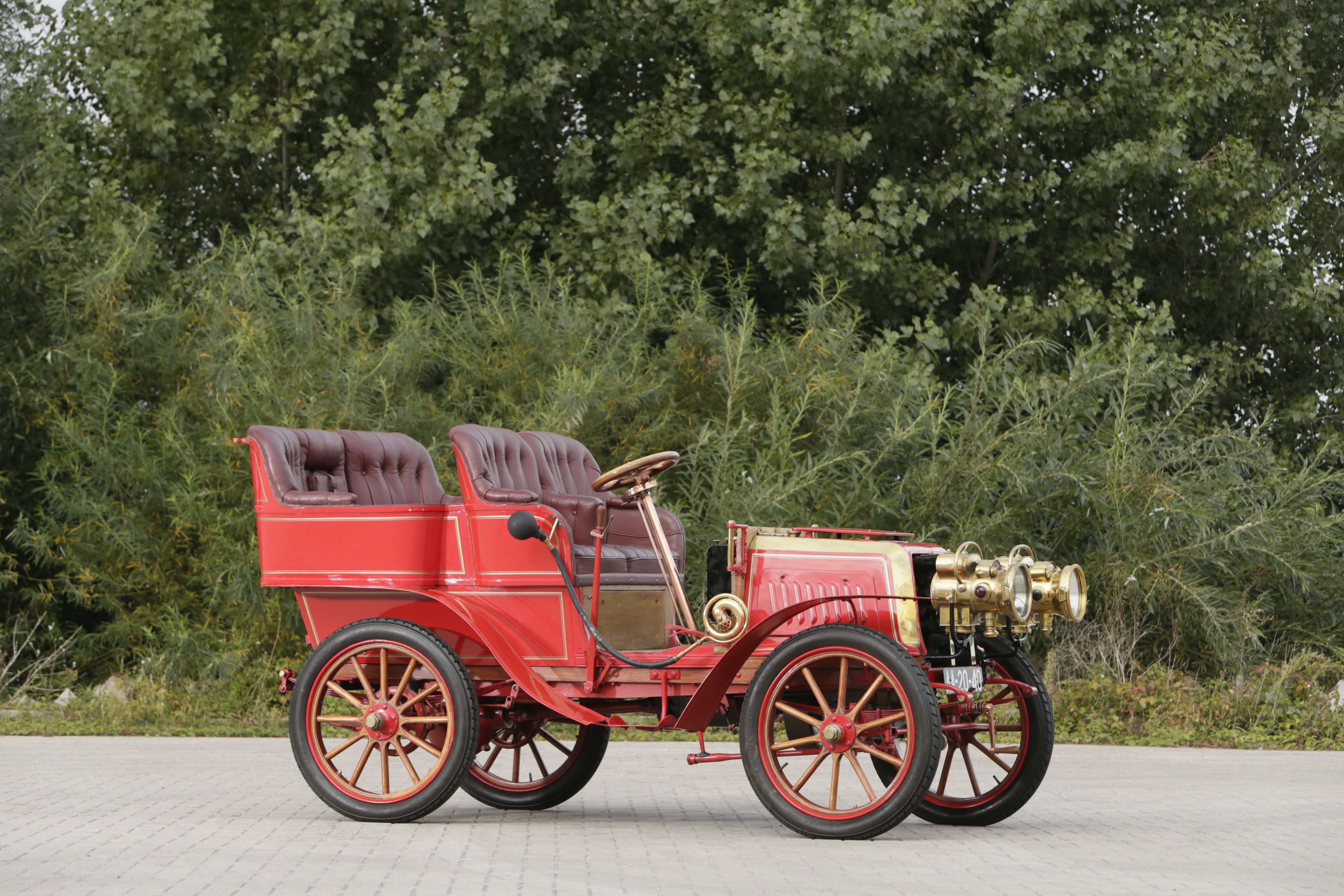 Bonhams Cars : c.1903 Darracq Twin-Cylinder 12hp Rear-Entrance Tonneau ...