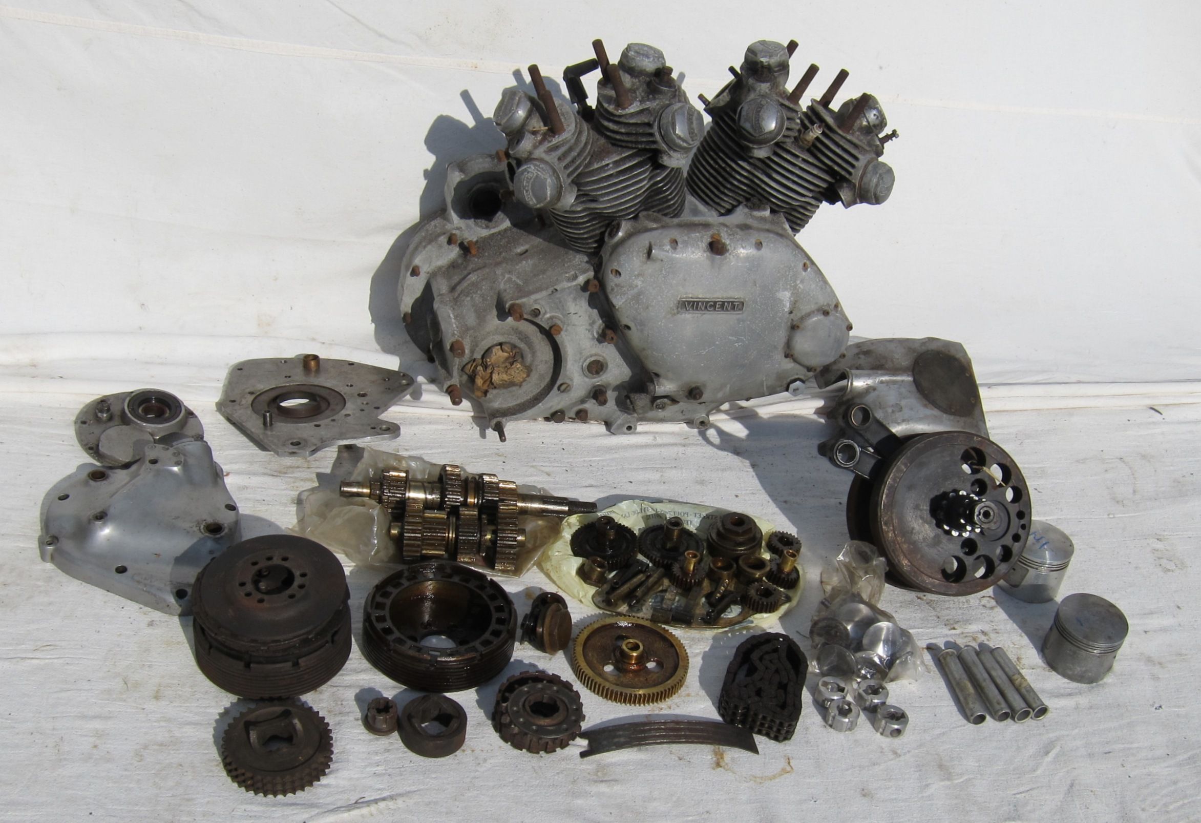 Bonhams Cars : A Vincent Rapide Series C engine and gearbox project,