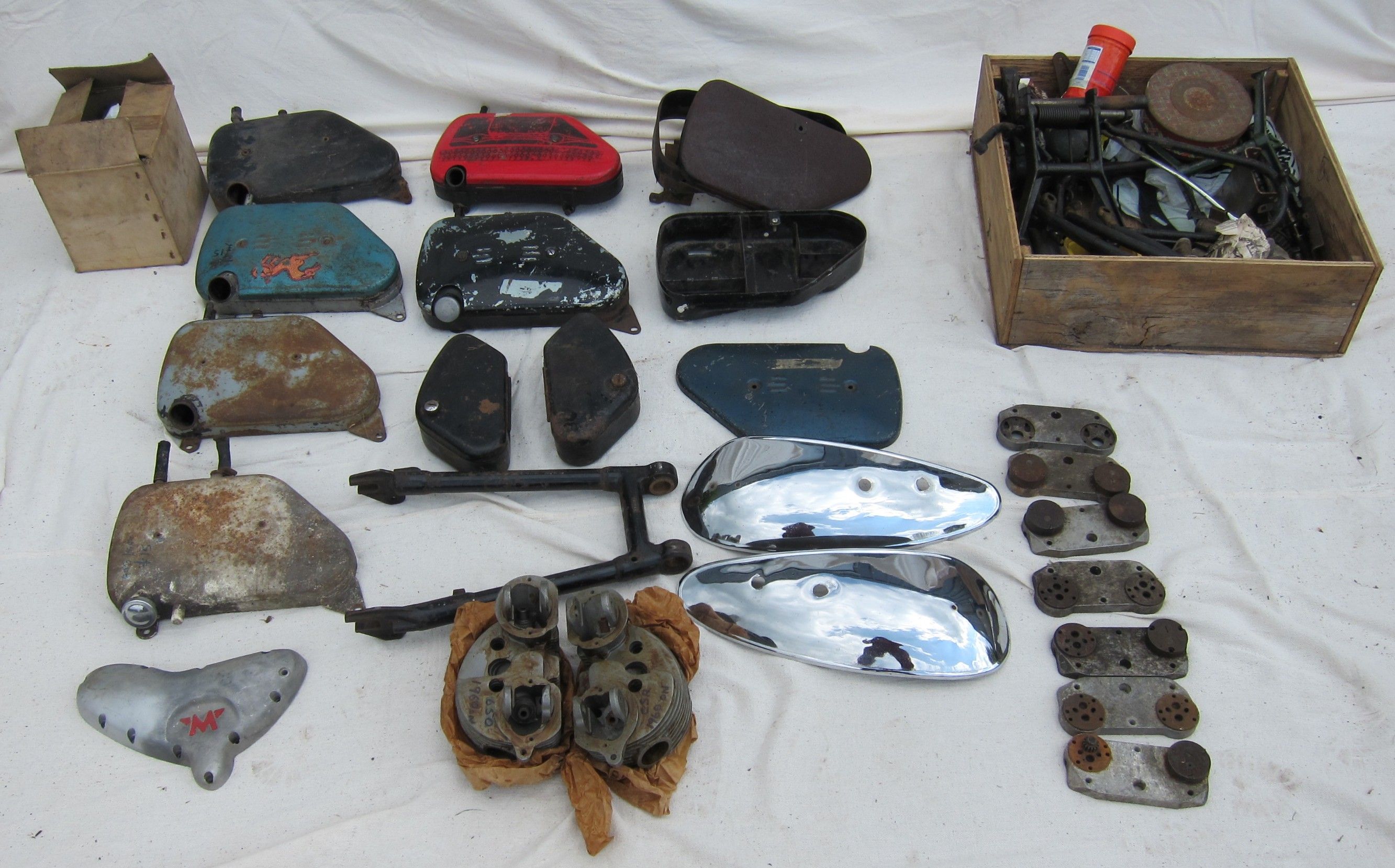 Bonhams Cars : A quantity of AJS/Matchless parts,