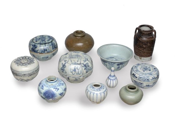 Bonhams : A group of Chinese and South-East Asian ceramics