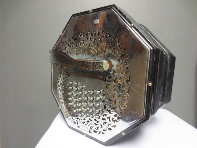 Bonhams : A Baritone Concertina by Wheatstone & Co.,London no., 31684 (2)