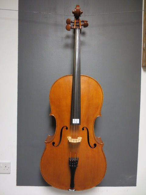 Bonhams : An interesting Cello (1)