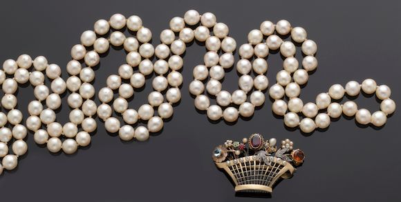 Bonhams : A vari gem-set giardinetto brooch and a cultured pearl ...