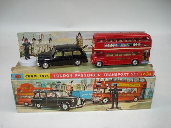 Bonhams : Corgi GS 35 London Transport set