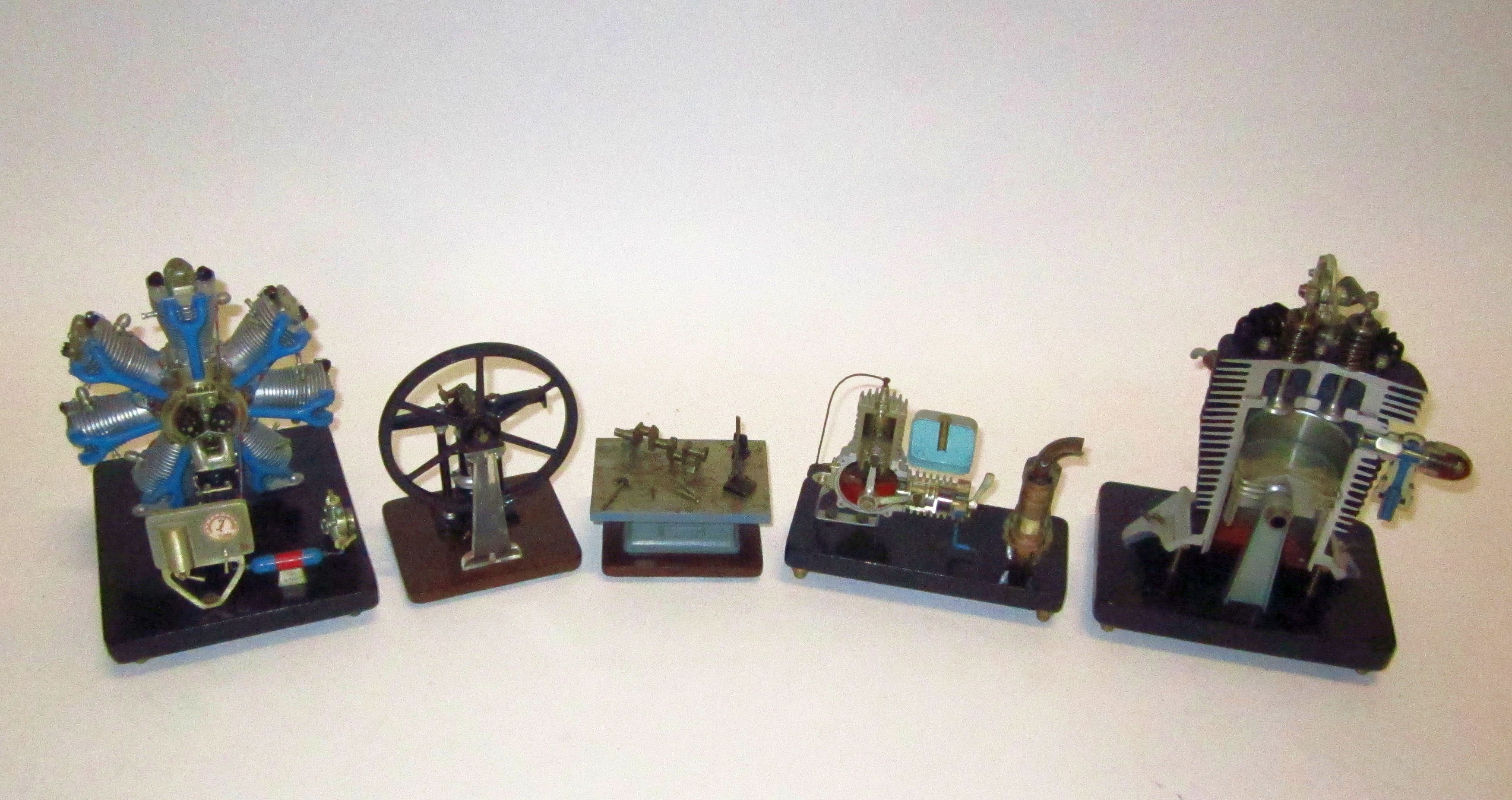 Bonhams Cars : Assorted engineering models, ((5))