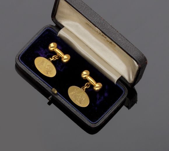 Bonhams : A pair of Edwardian 18ct gold cufflinks