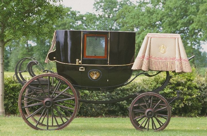 Bonhams Cars : c.1825 C Spring Town Coach