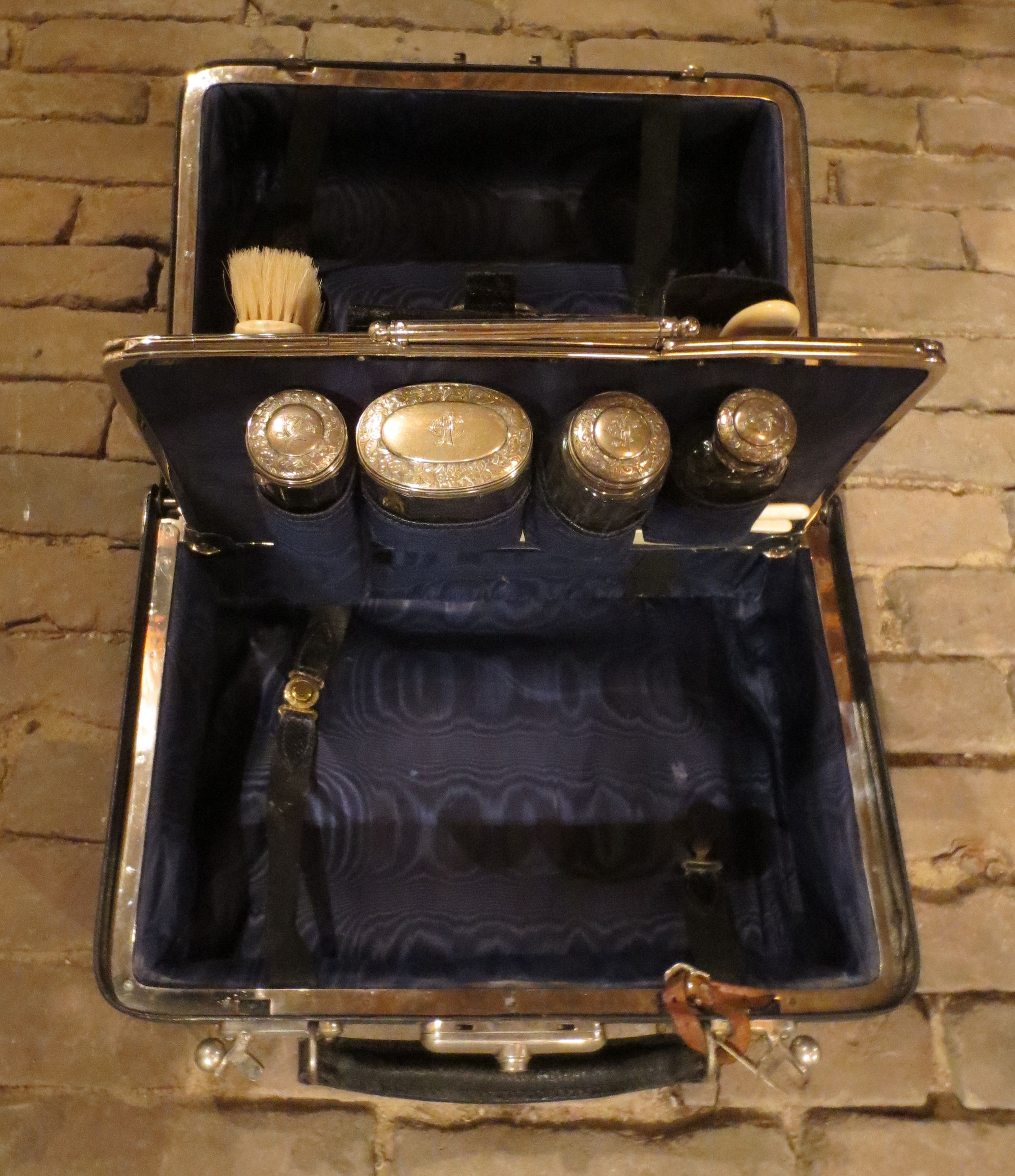 Bonhams Cars : A small overnight vanity case,