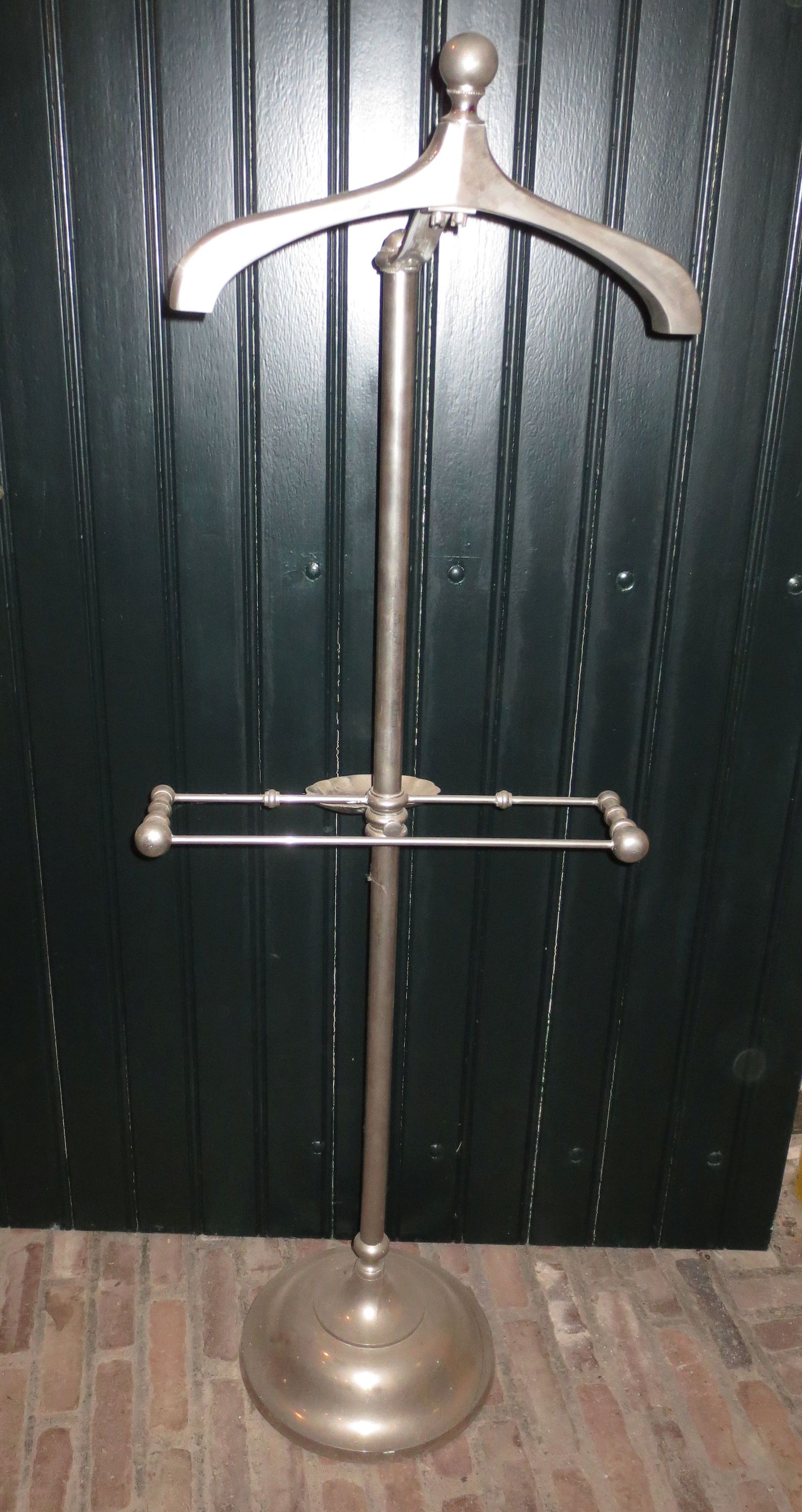 Bonhams Cars : A Gentleman's 'Butler' clothes stand,