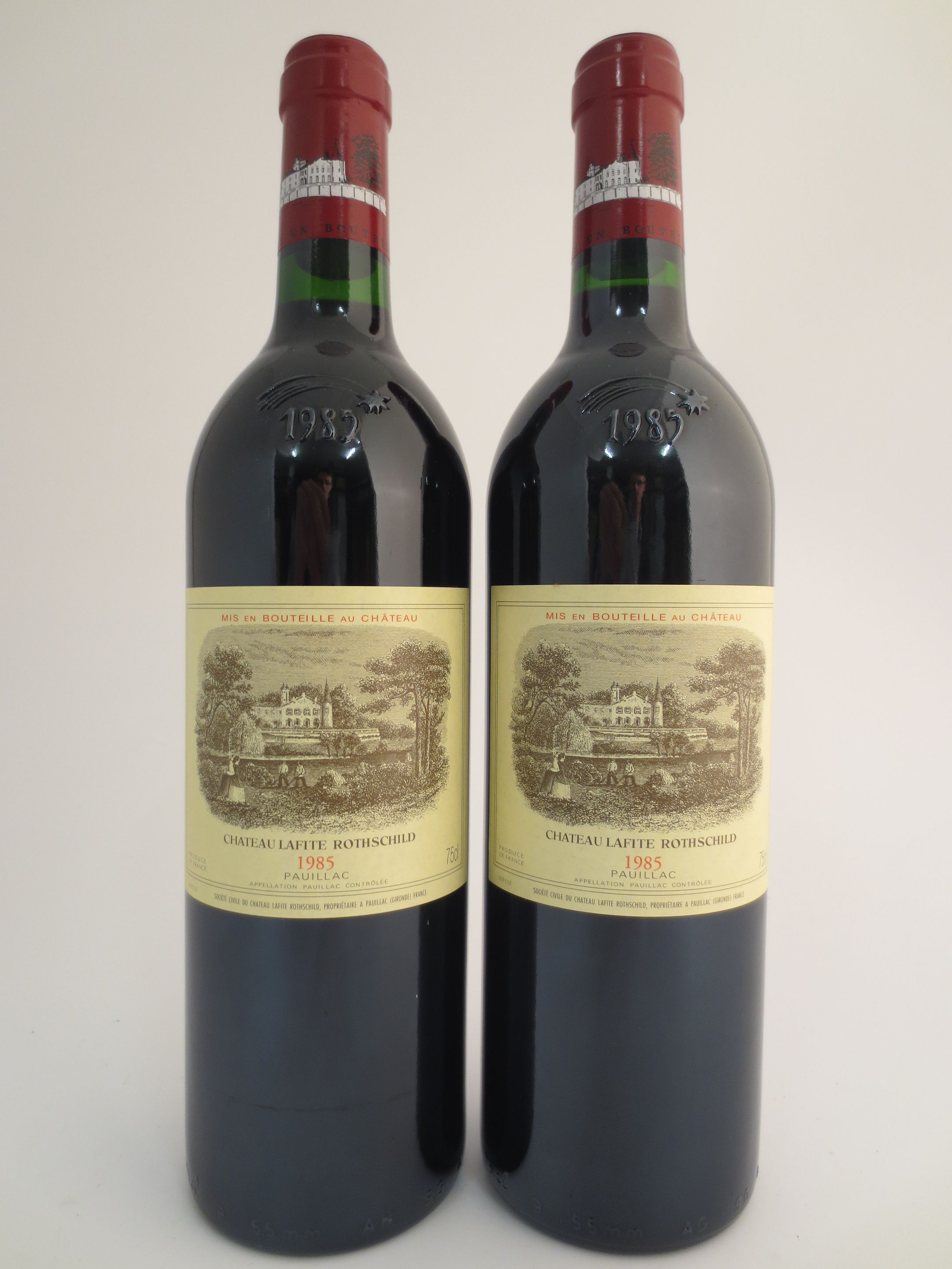 Bonhams : Chateau Lafite Rothschild 1985 (2)