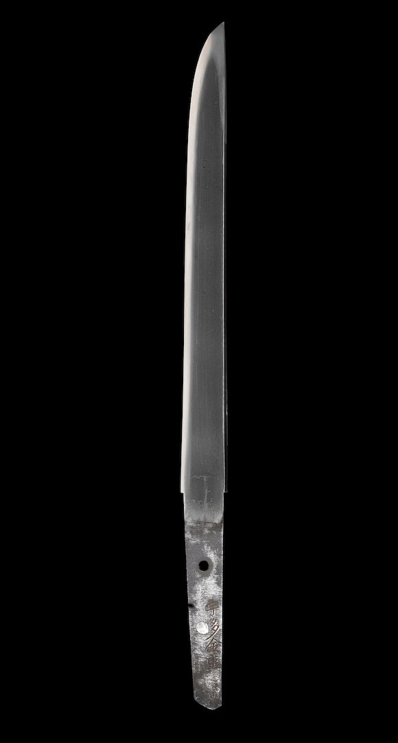 Bonhams : A shinshinto tanto By Uda Kinju, mid 19th century (2)