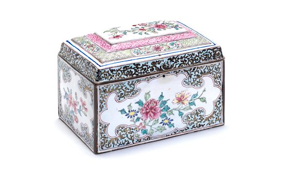Bonhams : A Canton enamel box and cover 18th century (2)