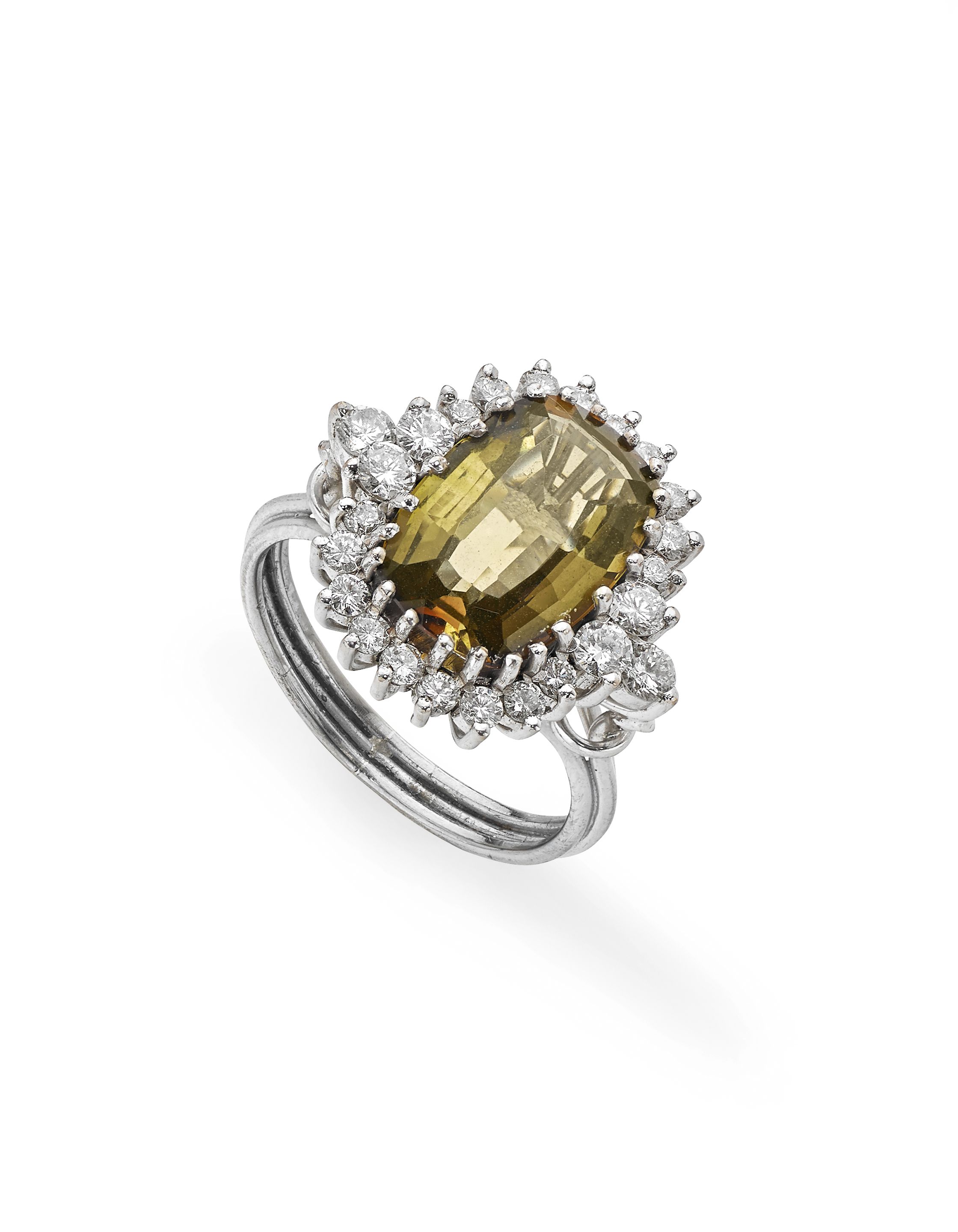 Bonhams : An andalusite and diamond cluster ring