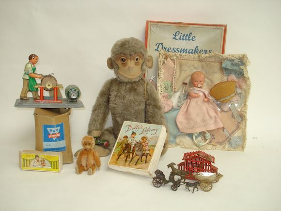 Bonhams : Schuco yes/no monkey lot