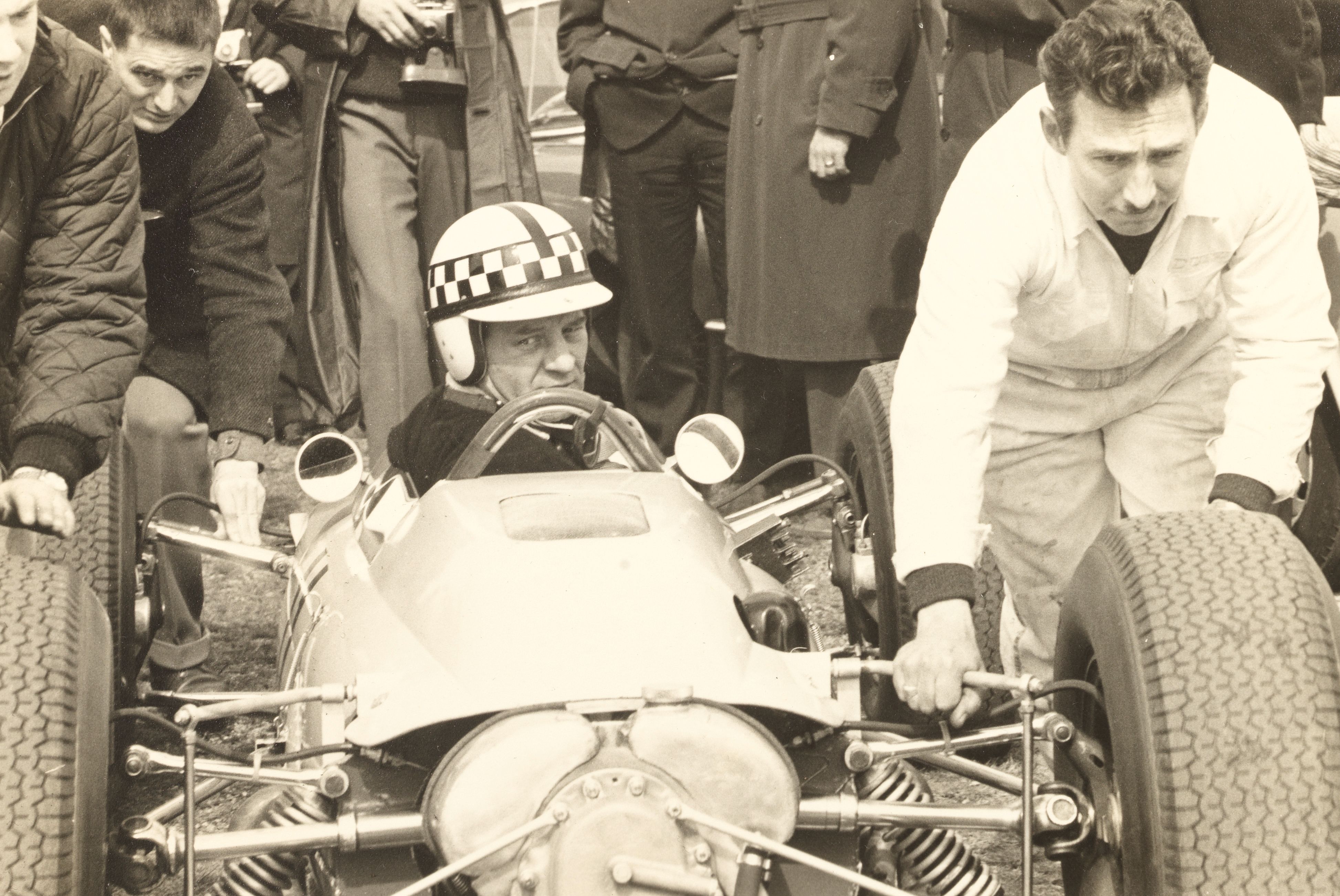 Bonhams Cars : Two albums of 1960's motor racing photographs taken by C ...