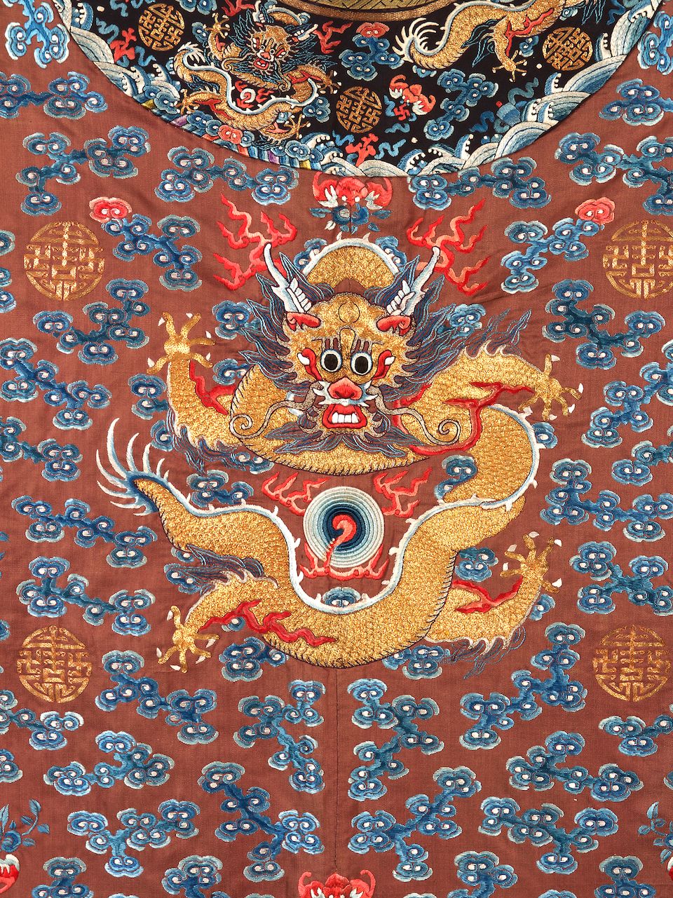 An embroidered brown-ground 'dragon' robe, 19th century - Alain.R.Truong
