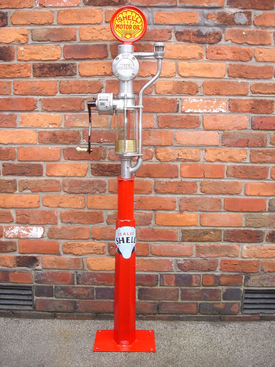 Bonhams Cars : An early French hand cranked engine oil pump by Aster ...