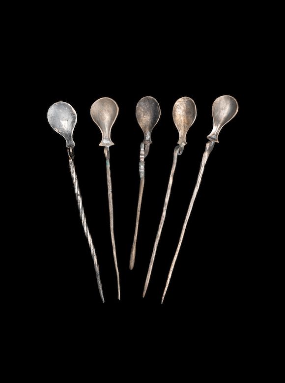 Bonhams : Five Roman silver spoons 5