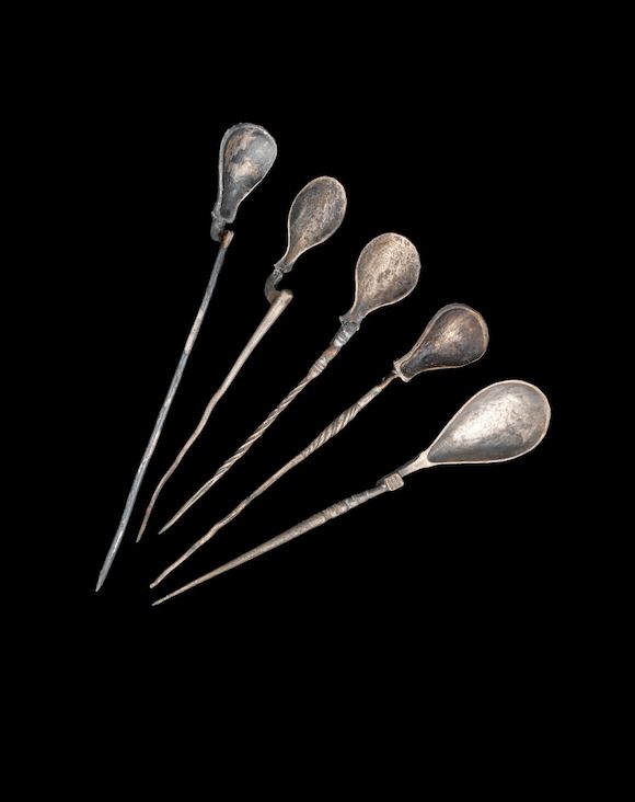 Bonhams : Five Roman silver spoons 5