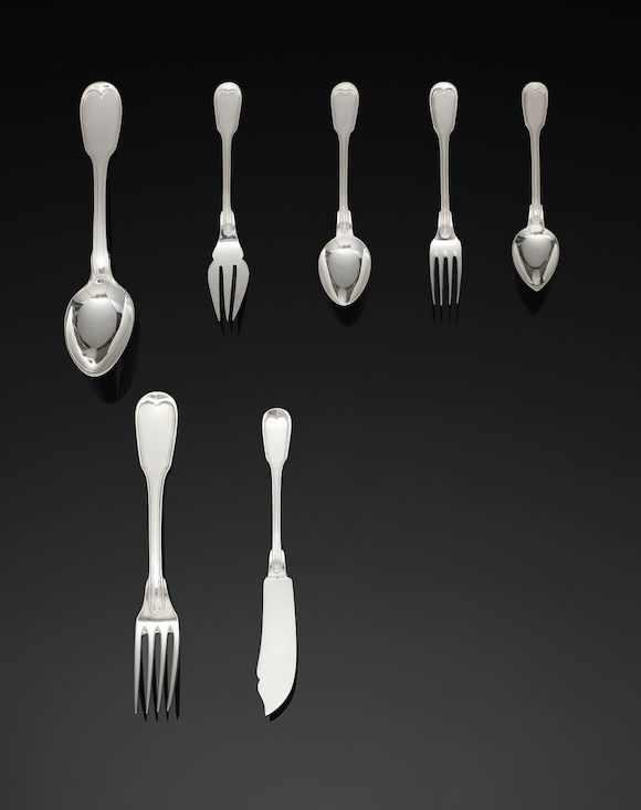 Bonhams : A 19th century matched French Fiddle and Thread pattern ...