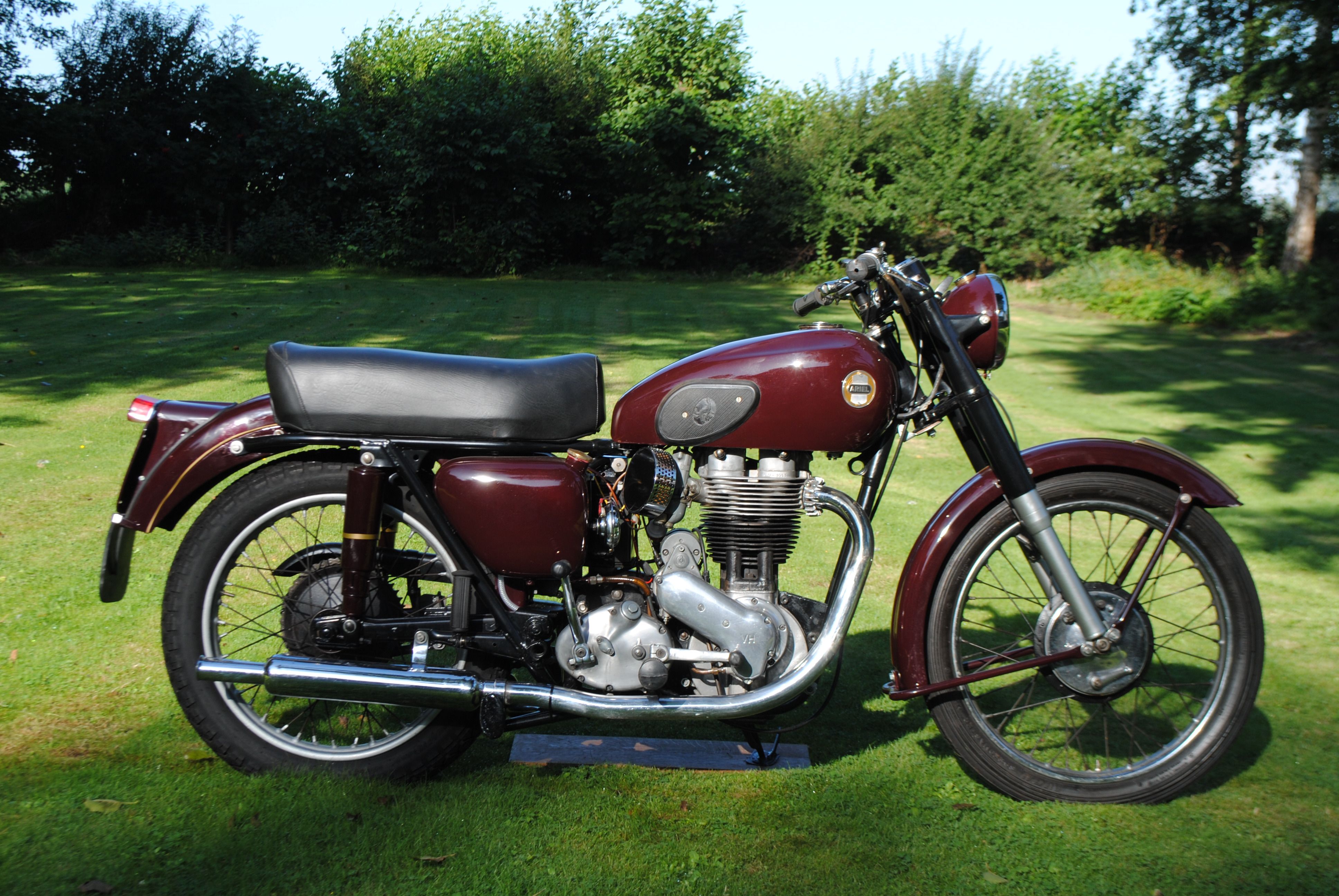 Bonhams Cars : 1955 Ariel 500cc Red Hunter Frame no. DU 7413 Engine no ...