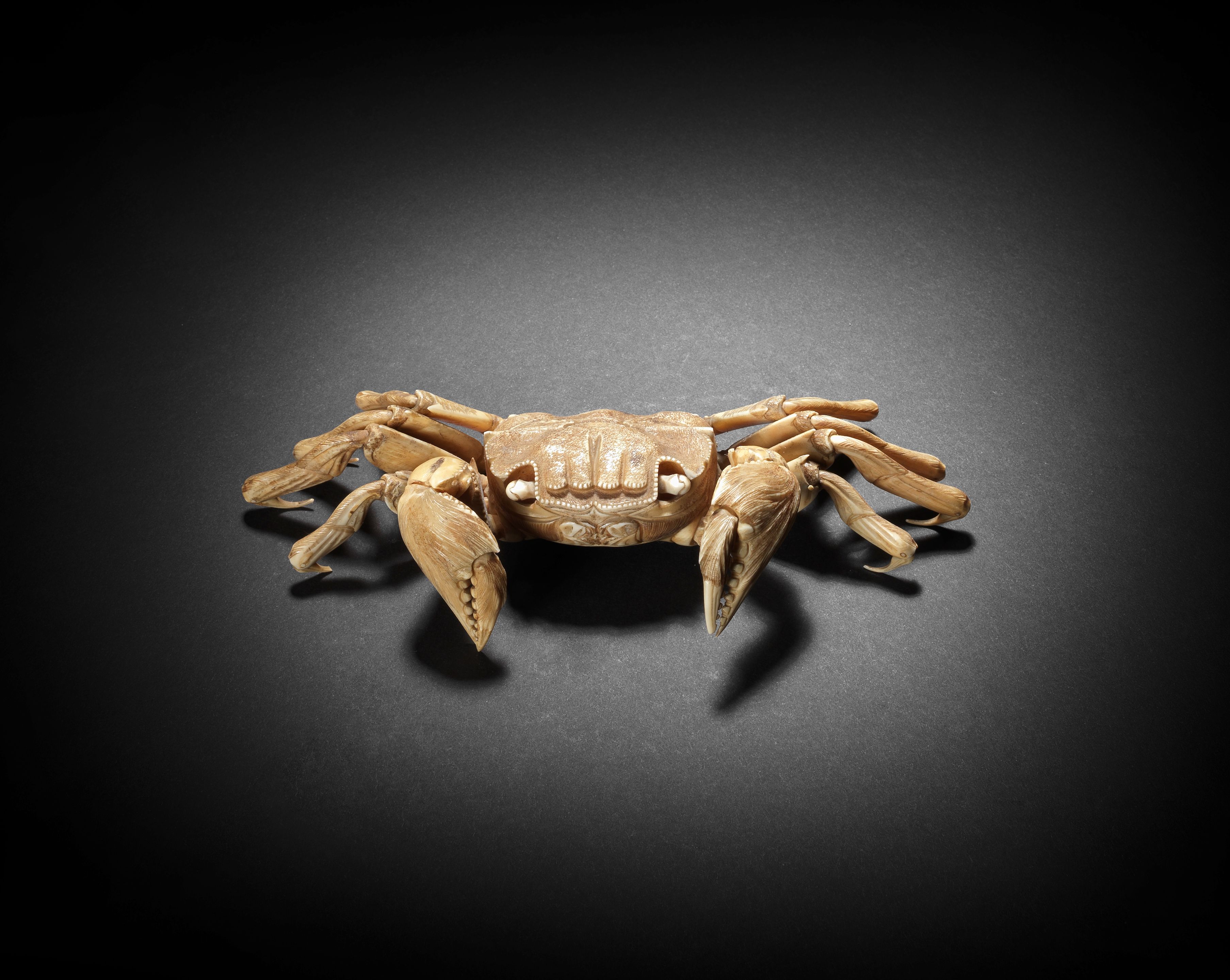 Bonhams : An articulated ivory okimono of a crab Meiji era (1868-1912)