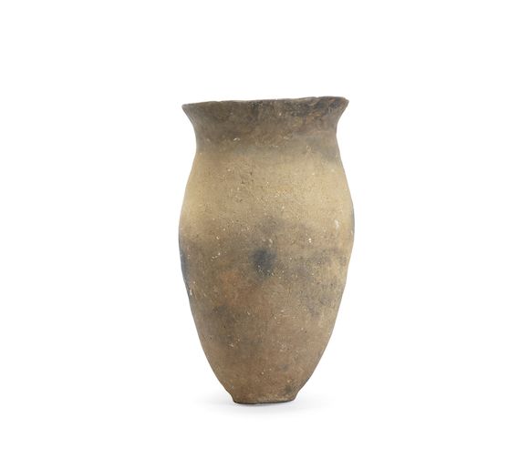 Bonhams : A pottery jar Yayoi period (c.300BC-c.300AD), 1st-2nd century AD
