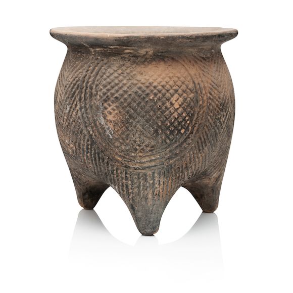 Bonhams : A pottery vessel, ding