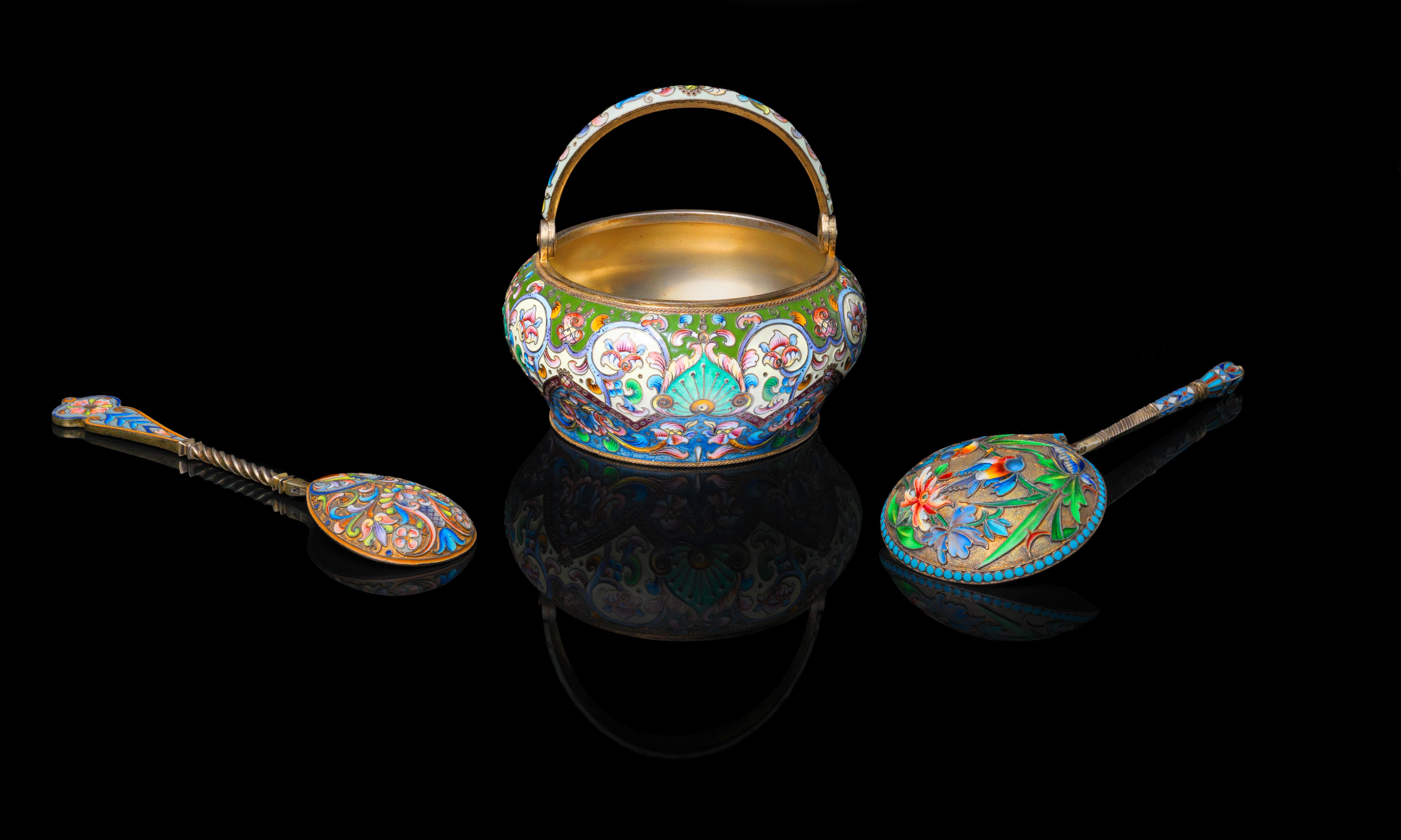 Bonhams : A group of enamelled silver gilt objects Moscow, 1899-1908