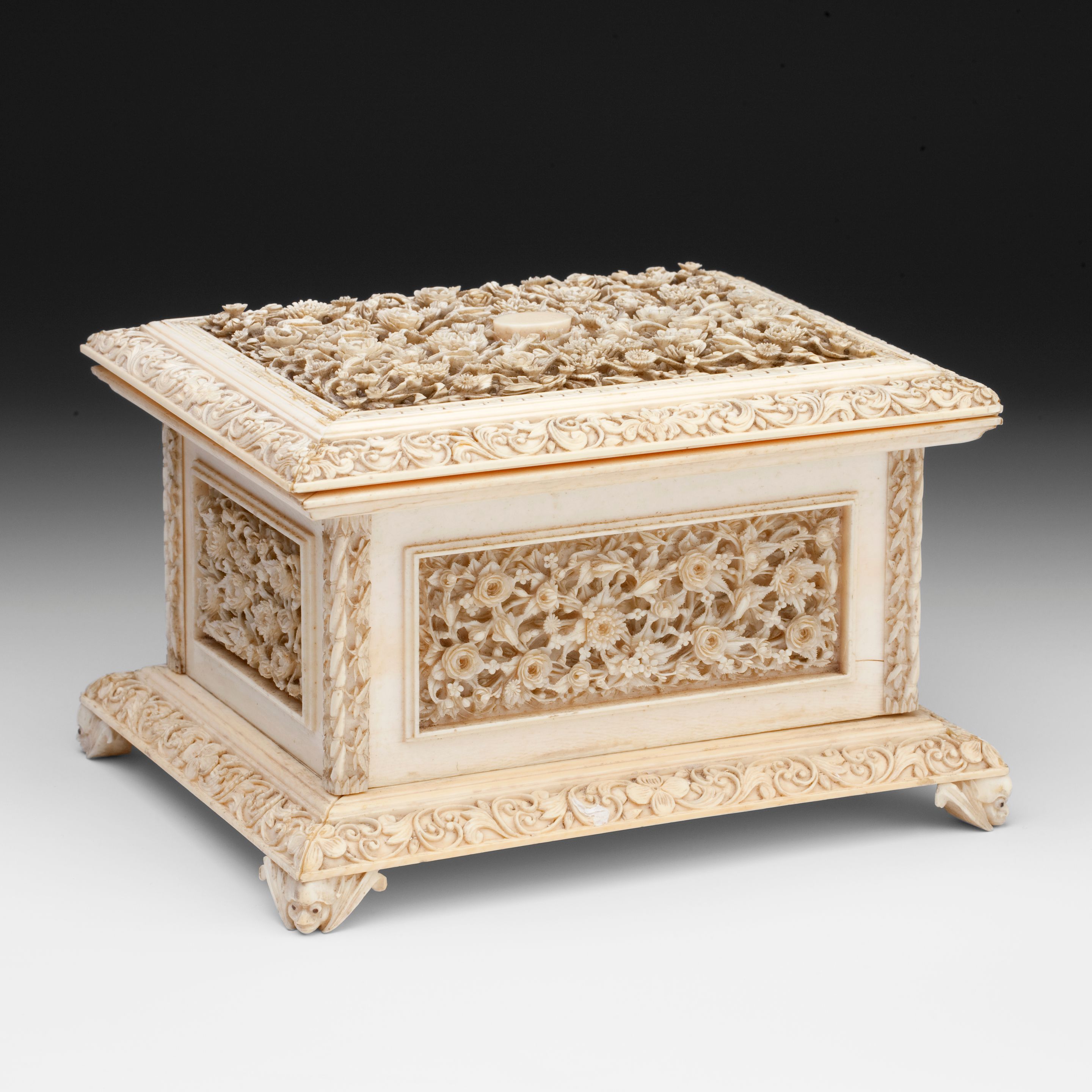 Bonhams : A carved ivory casket 19th century