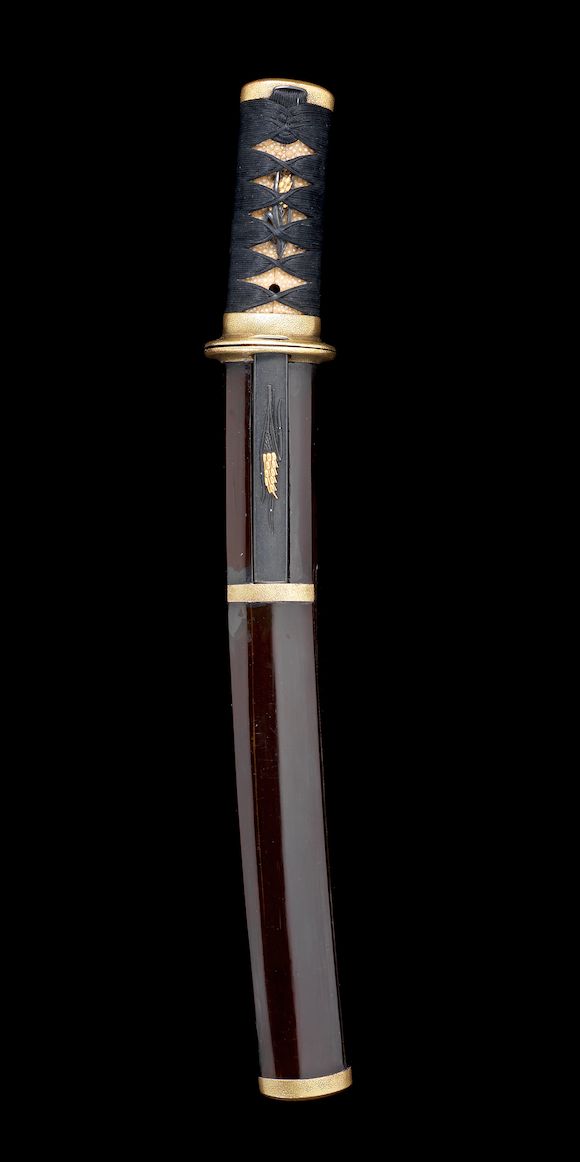 Bonhams : A mounted tanto Edo period (1615-1868), 19th century (2)