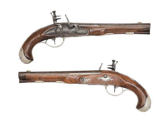Bonhams : A pair of German 22-bore flintlock pistols