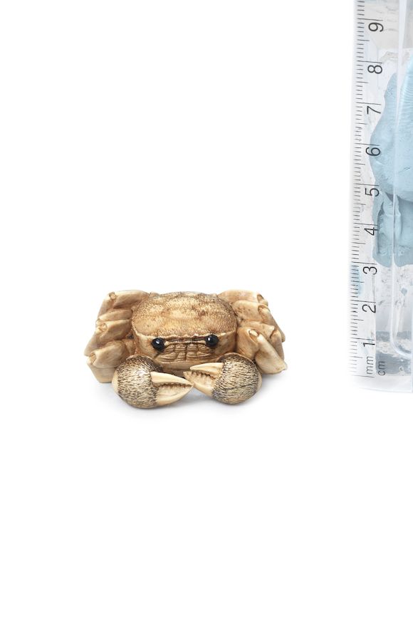 Bonhams : An ivory netsuke of a crab By Ueda Kohosai (died c.1907 ...