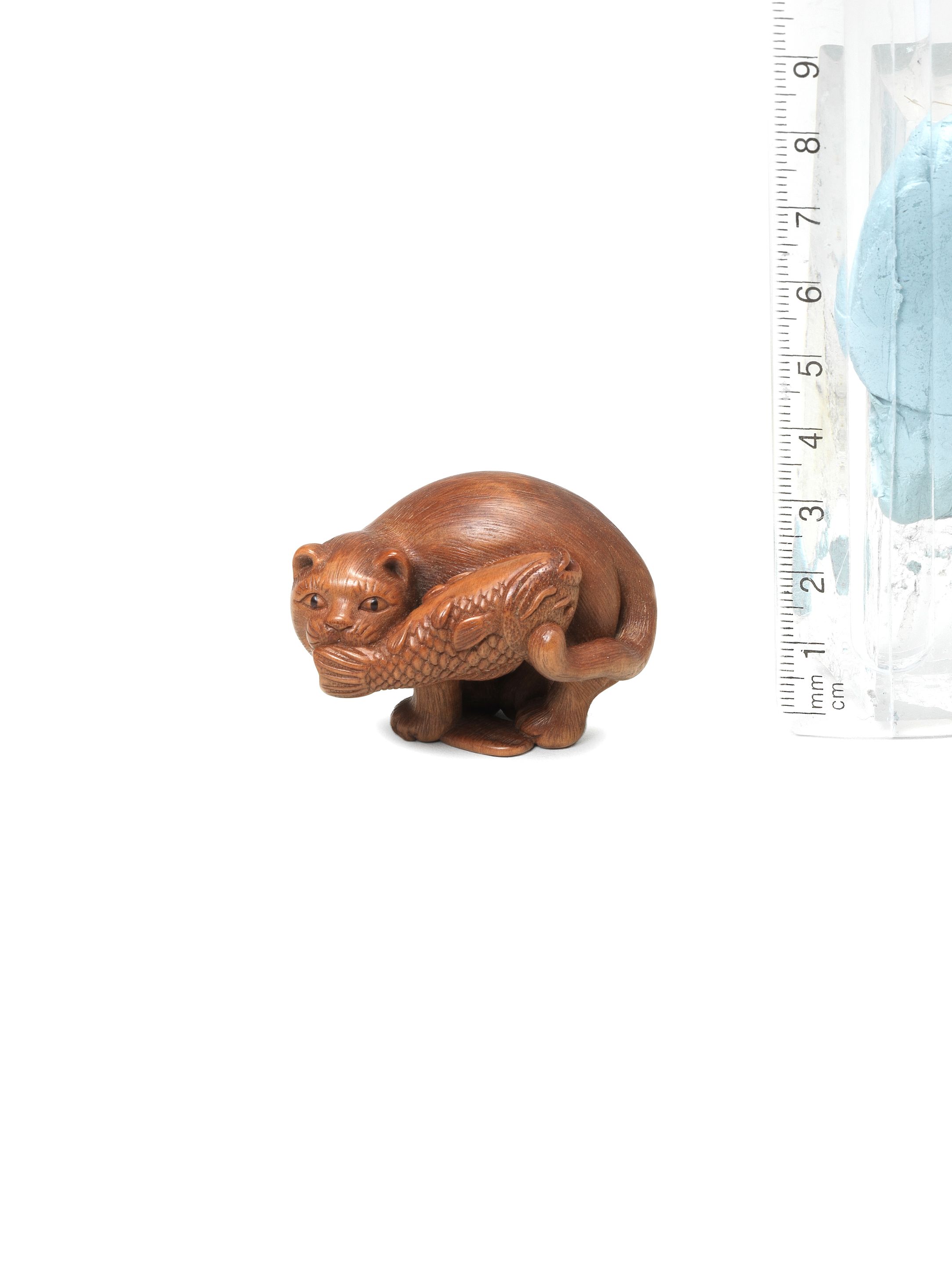 Bonhams : A wood netsuke of a cat By Masatoshi (Nakamura Tokisada 1915 ...