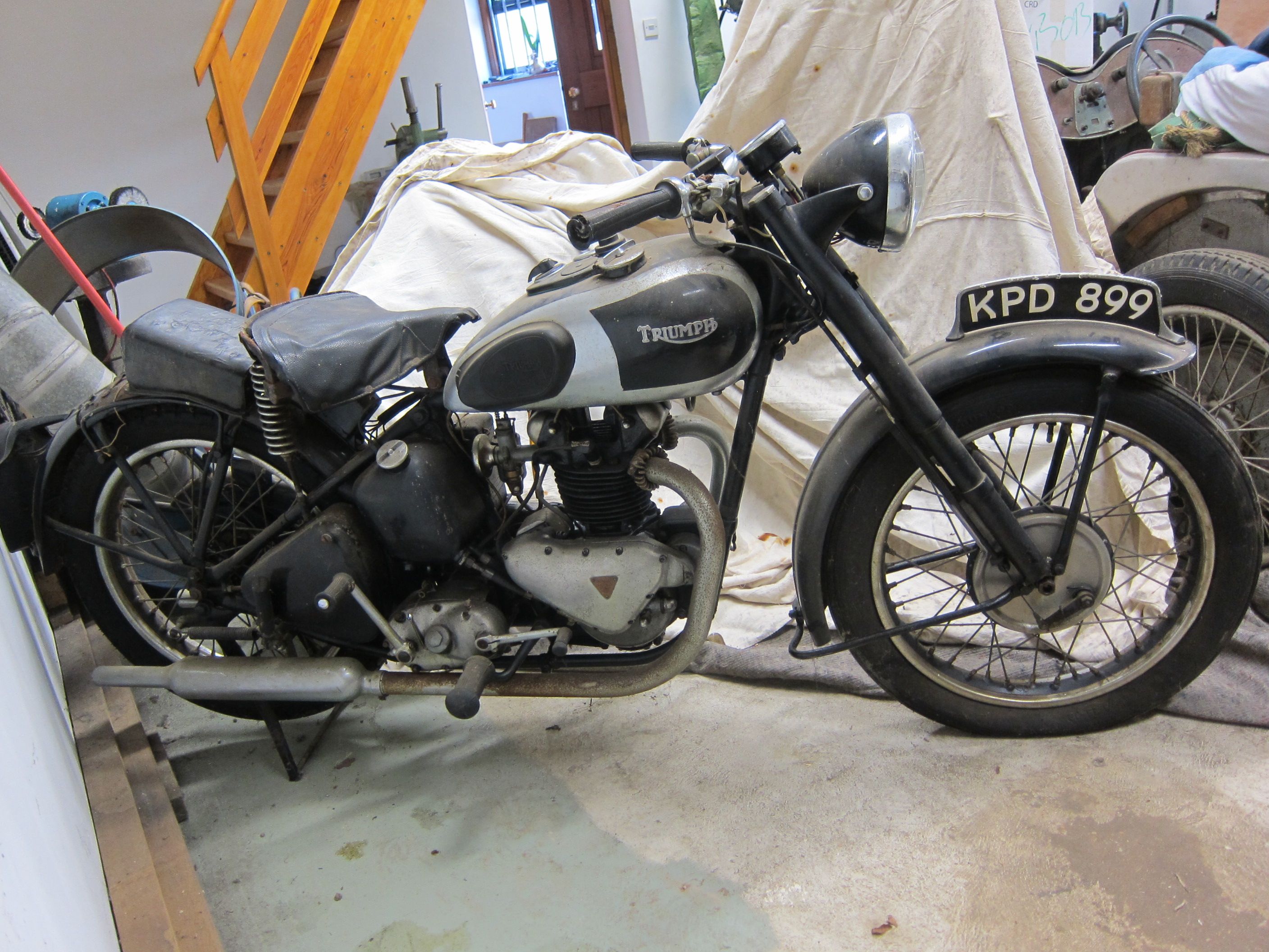Bonhams Cars : 1946 Triumph 349cc 3T Frame no. TC 1833 Engine no. 46 3T ...