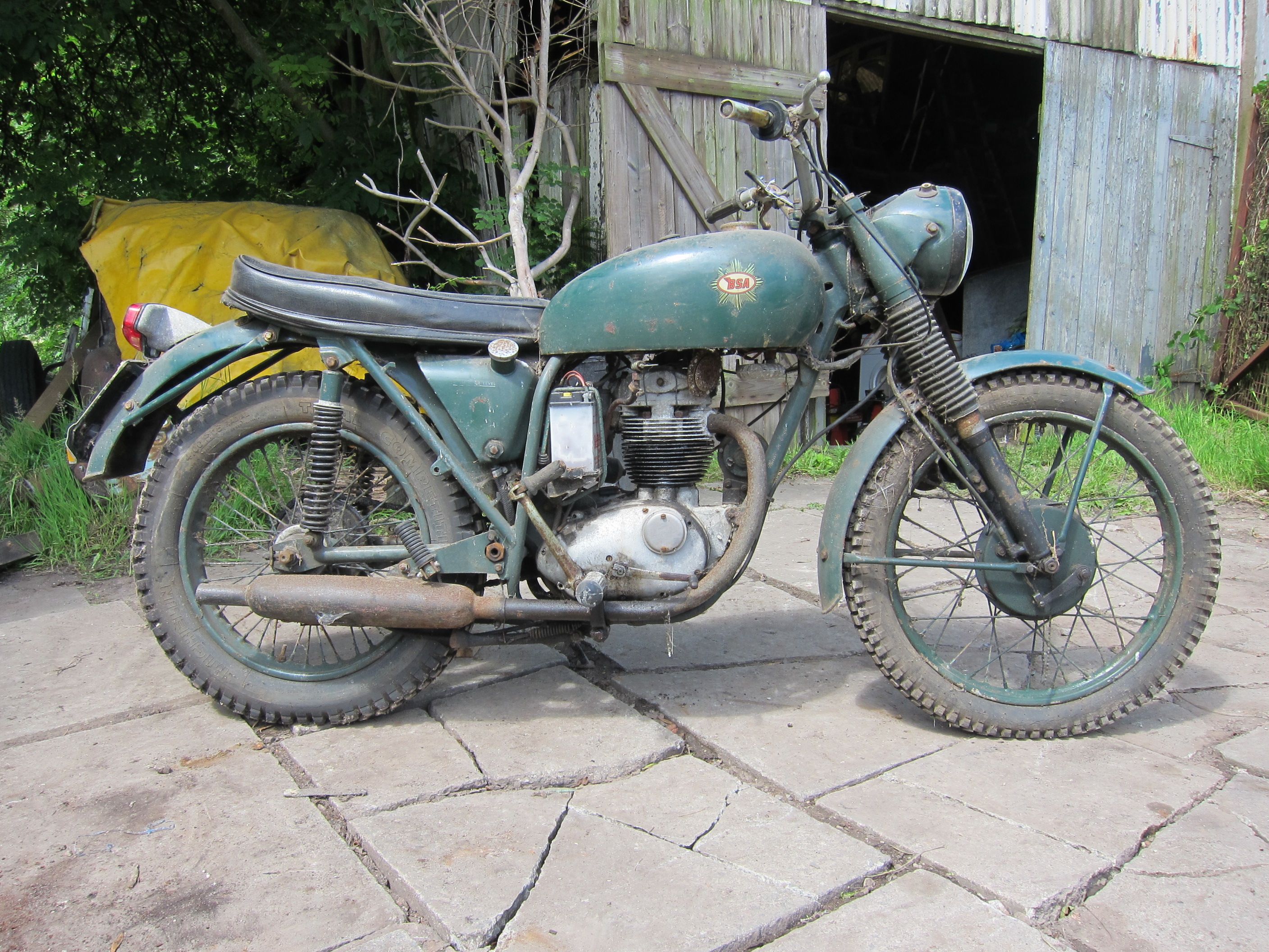 Bonhams Cars : c.1970 BSA 343cc Ex-WD B40 Frame no. B40GB 4202 Engine ...