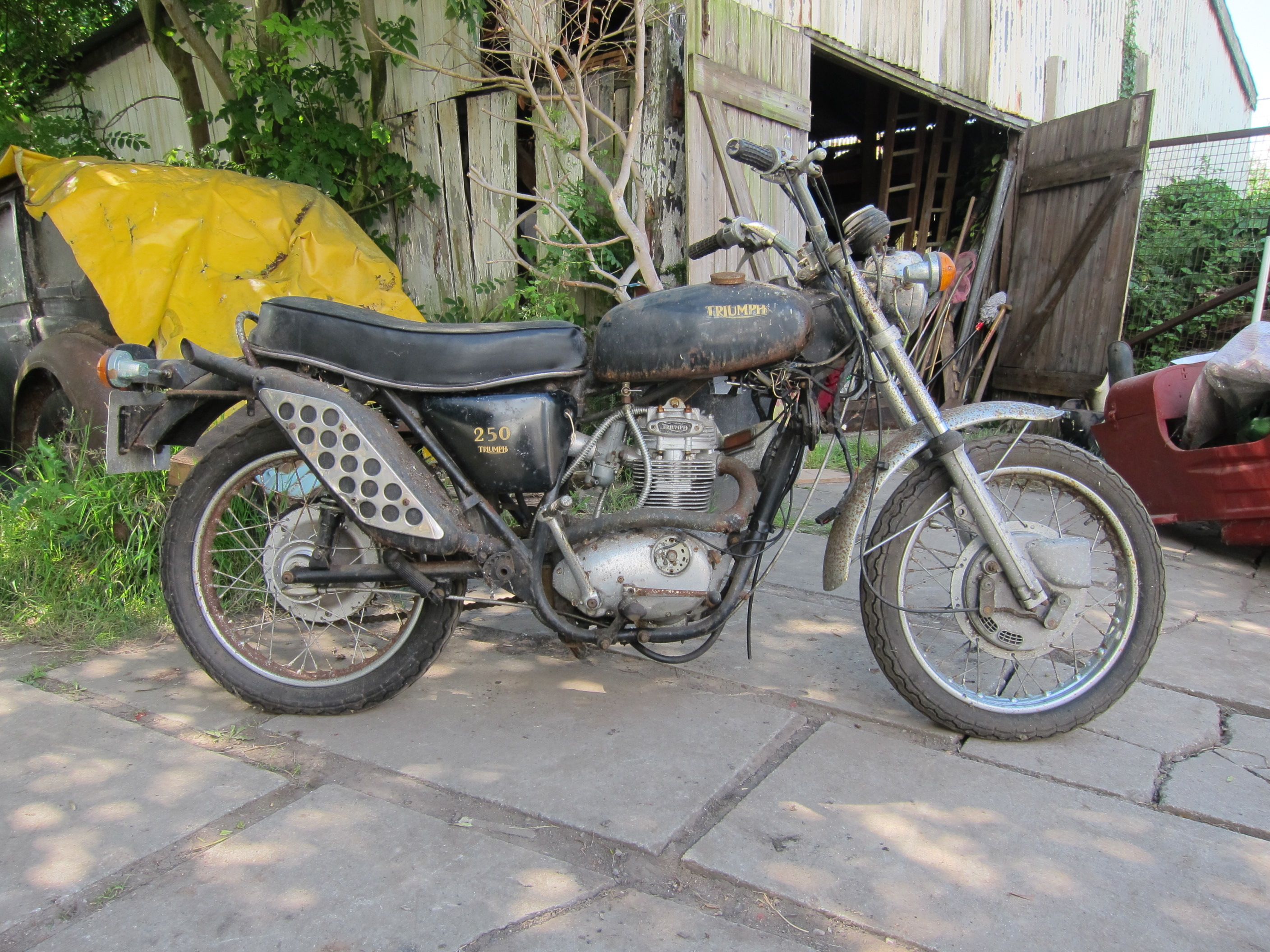 Bonhams Cars : 1971 Triumph 247cc T25 Blazer SS Frame no. CE07904 T25SS Engine no. CE07904 T25SS