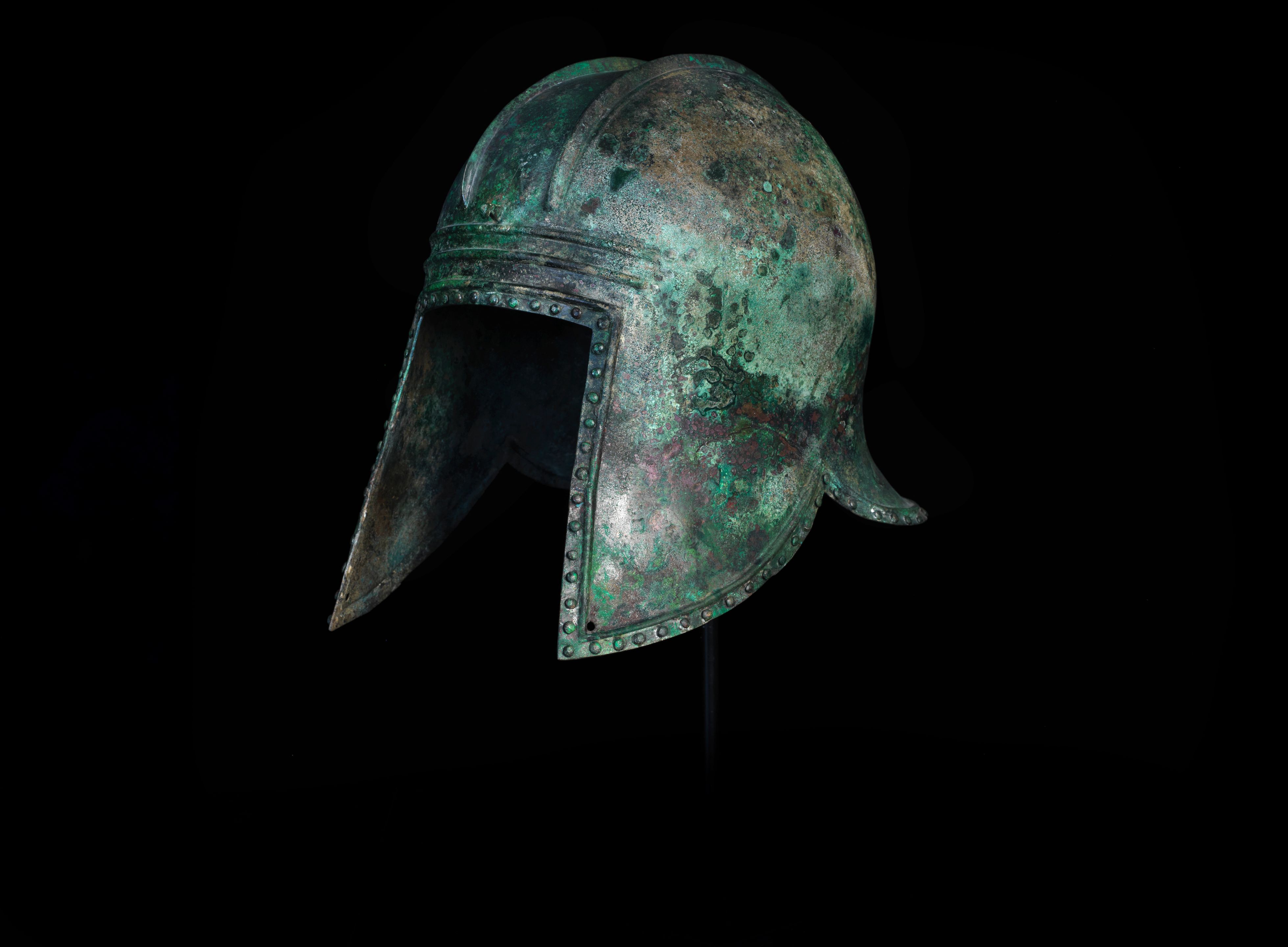 Bonhams : A Greek bronze Illyrian helmet