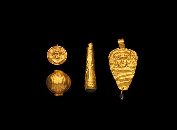 Bonhams : Three Roman gold pendants and a Roman spherical gold bead 4