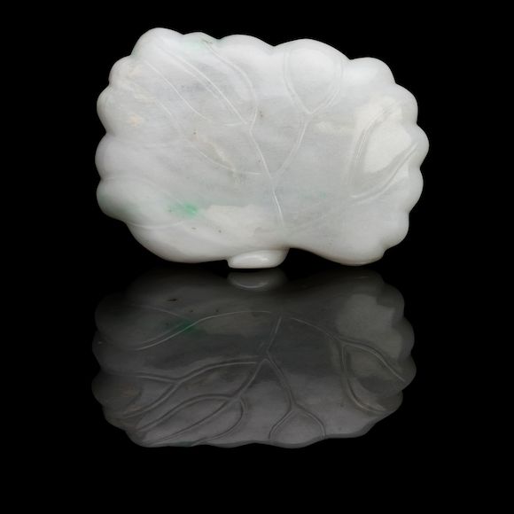 Bonhams : A jadeite snuff tray Qing