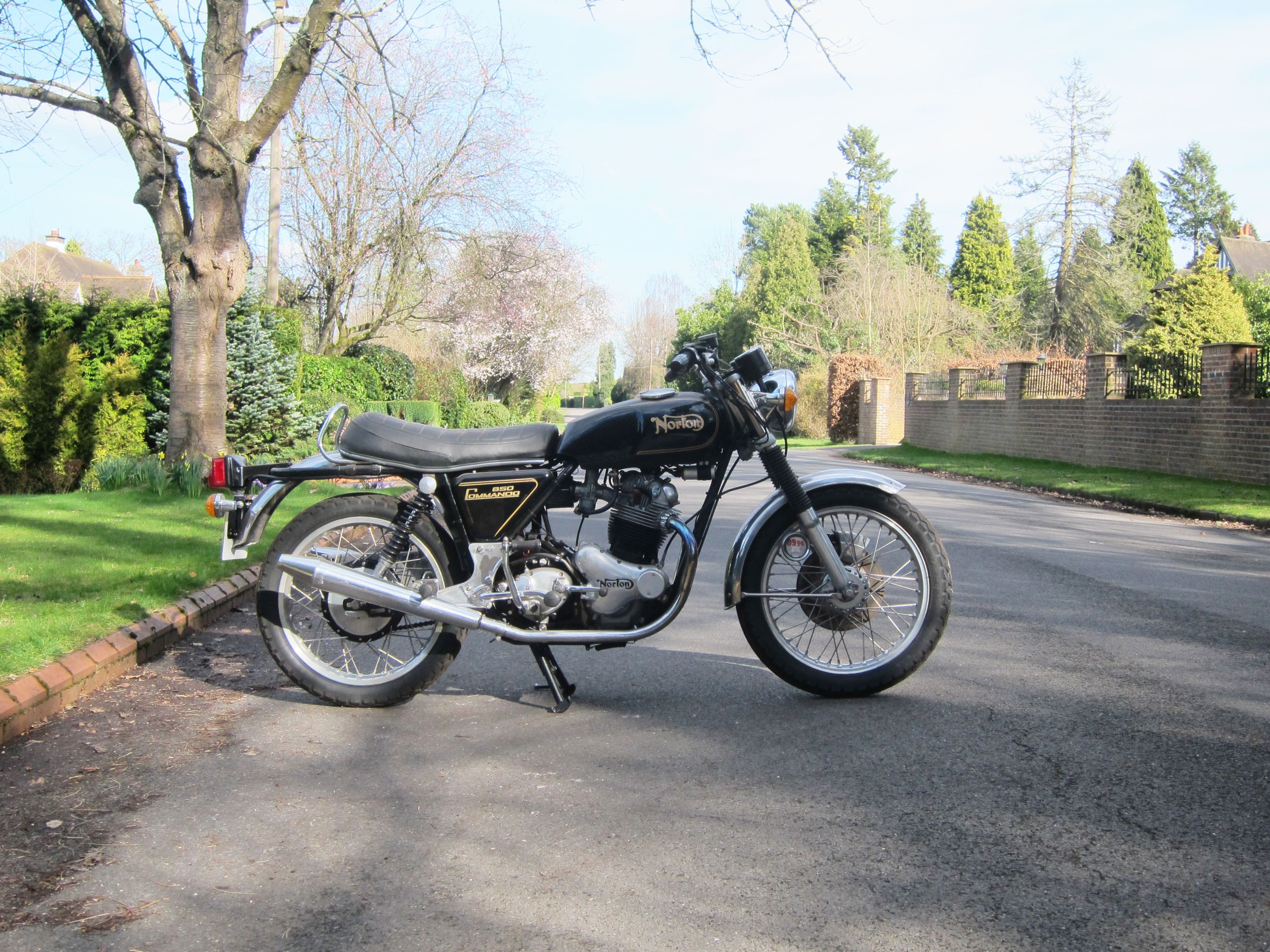 Bonhams Cars : 1975 Norton Commando 850 MkIIA Frame no. 850 F 106165 ...