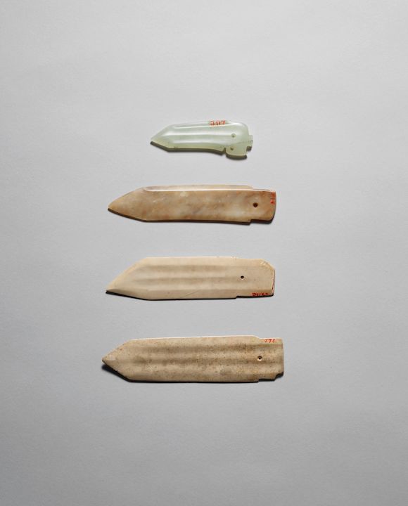 Bonhams : Four small jade dagger-blades, ge Shang Dynasty (4)