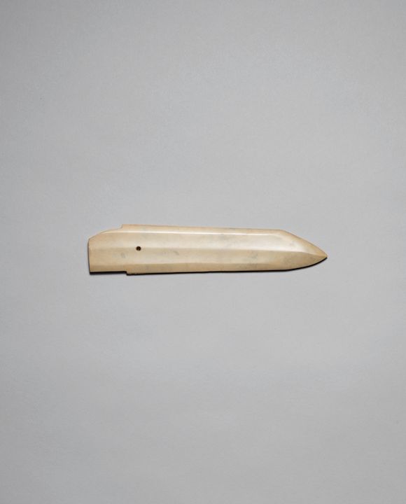 Bonhams : A jade dagger-blade, ge Late Shang Dynasty